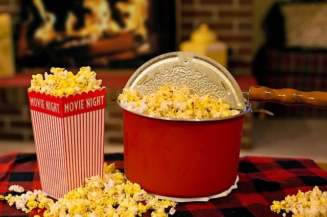 Warm Up with These Winter Movie Night Tips - BuyDig.com Blog