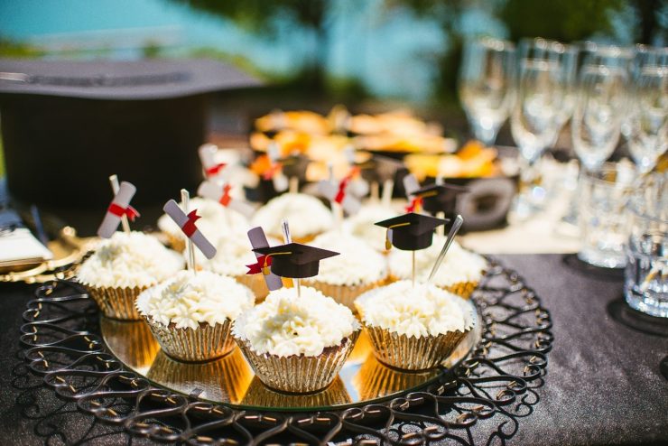 Dos and Don’ts of Hosting a Graduation Party - BuyDig.com Blog